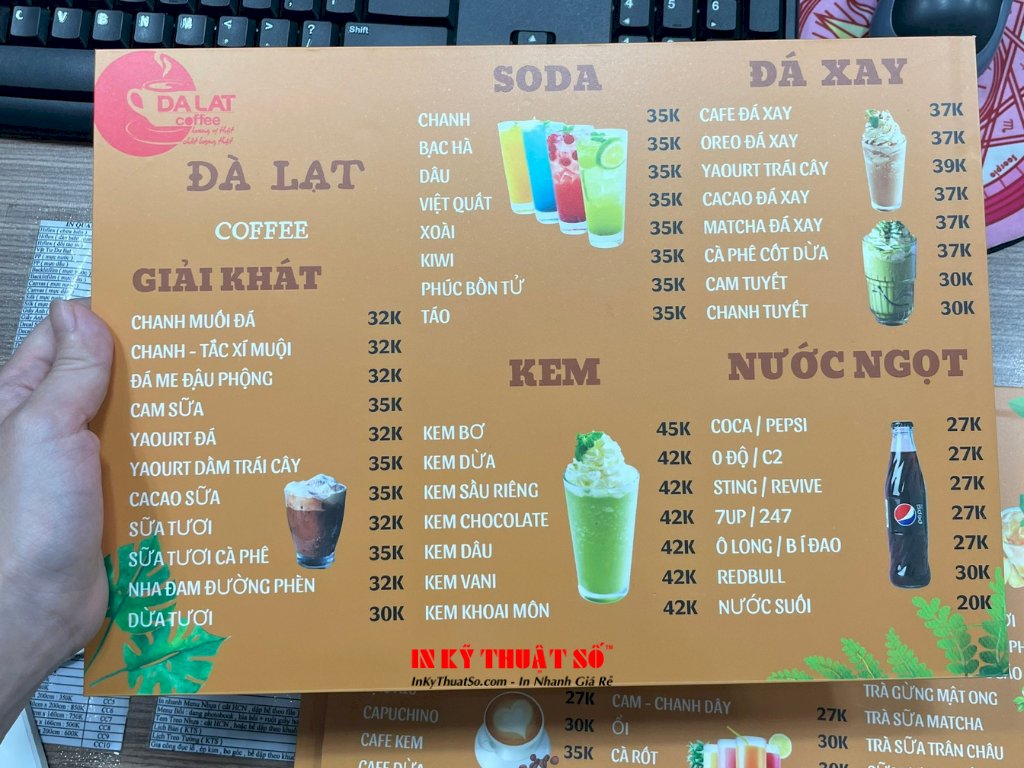 Làm menu quán cafe, in menu format dạng tấm cầm tay gọn nhẹ, chống thấm ...