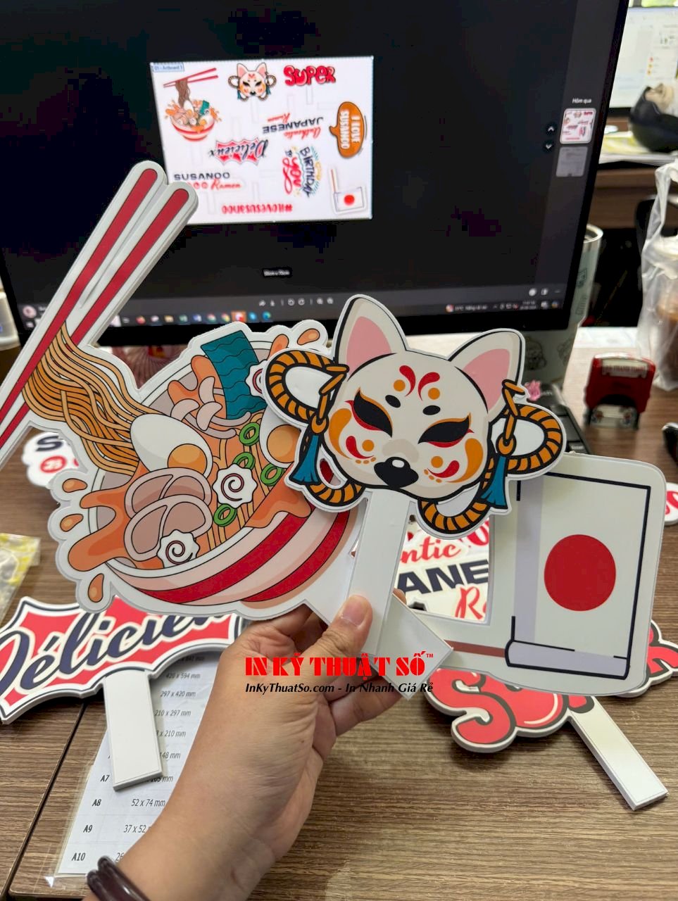 In Hashtag cầm tay mini mô hình món ăn, tô mì, linh vật nhà hàng Nhật ...