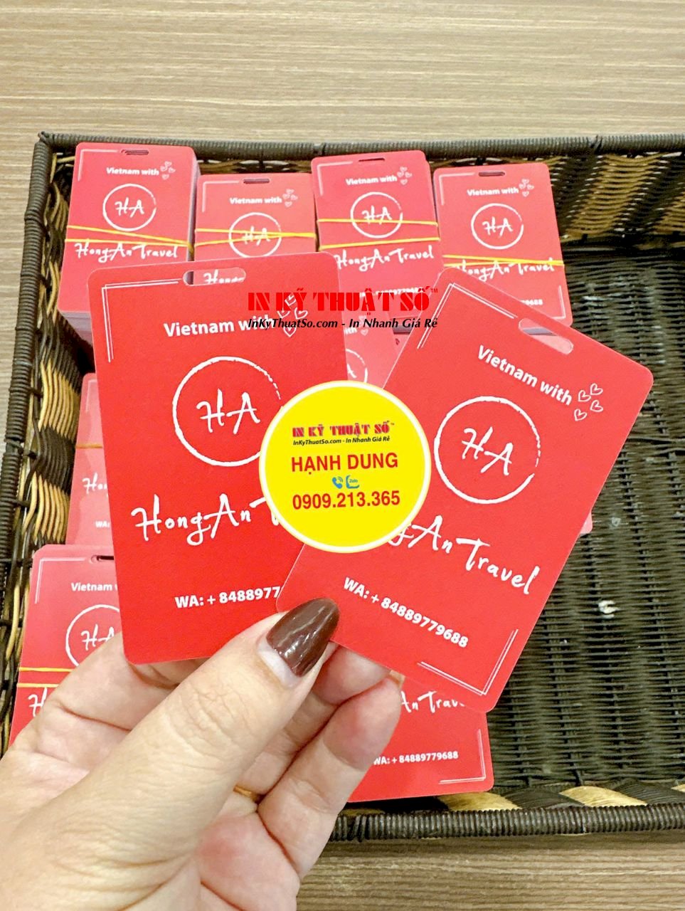 Thẻ hành lý, tag treo hành lý in logo & số liên hệ công ty lữ hành ...