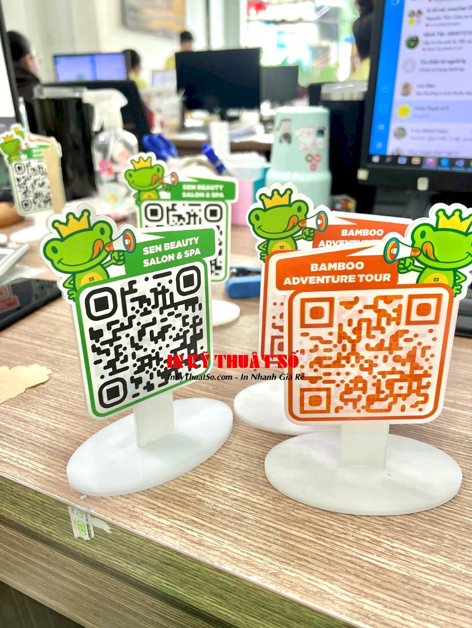 In bảng mica qr code quét mã thông tin doanh nghiệp - INKTS897