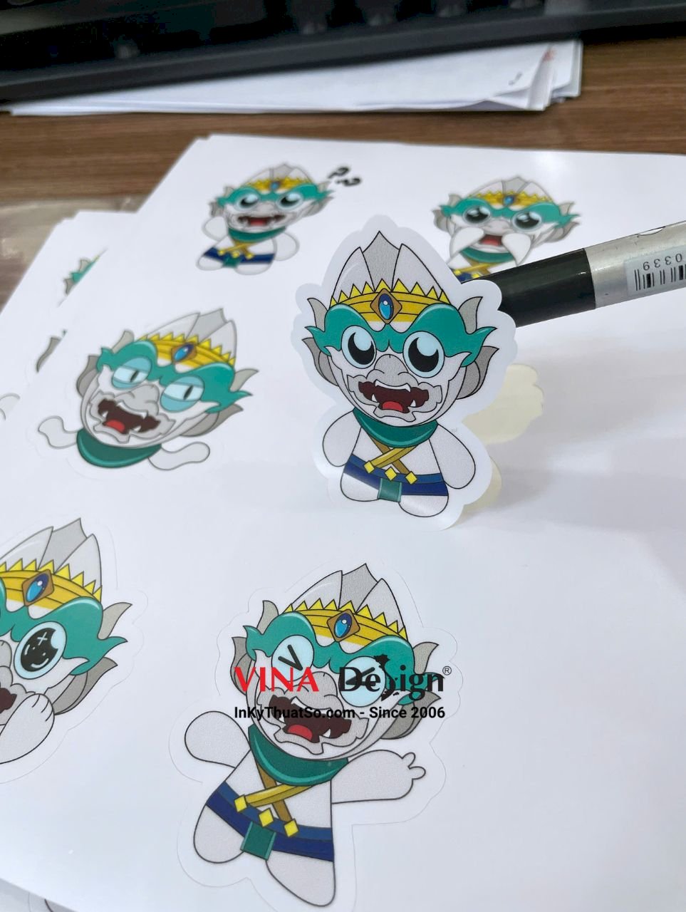 In sticker decal sữa bế theo viền làm đồ án sinh viên nhận in số lượng ...
