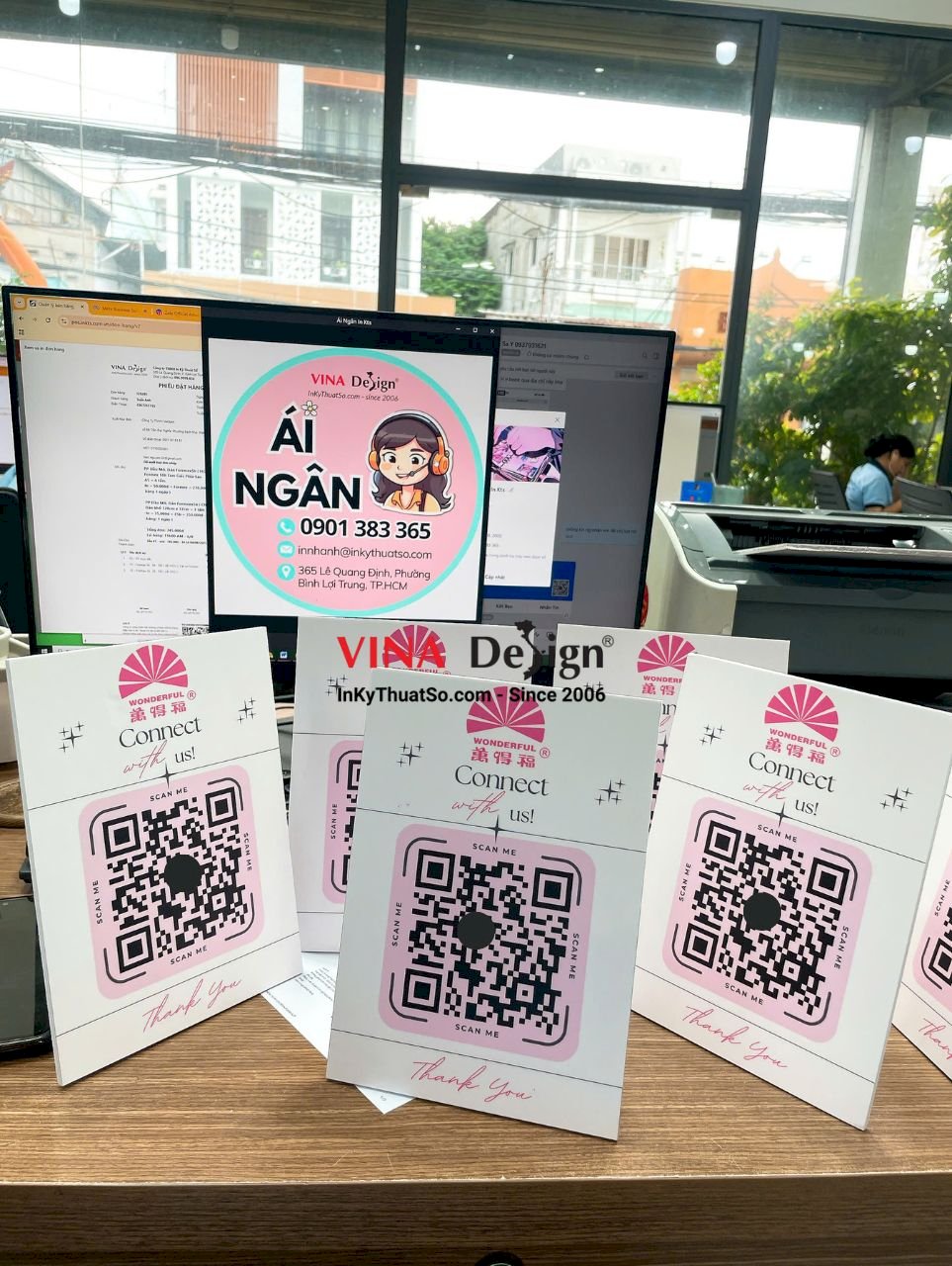 Standee bàn quét mã QRcode bảng khảo sát từ Formex 5li cắt hình chữ ...